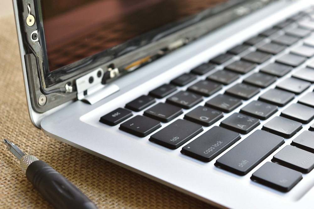 Cracked MacBook Screen: An Ultimate Guide To MacBook Repair